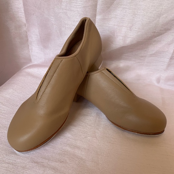 Bloch | Shoes | Bloch Ladies Tapflex Slipon Tap Shoes Tan | Poshmark